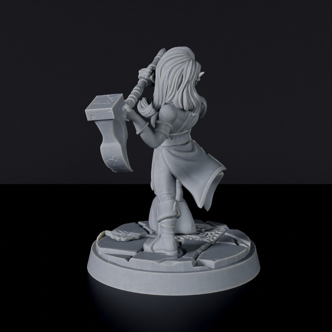 Gnome Female Fighter - warrior with hammer fantasy miniatures - RPG